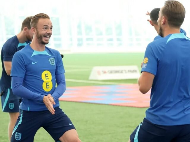 Trent Alexander-Arnold publishes a humiliating photo of James Maddison ...